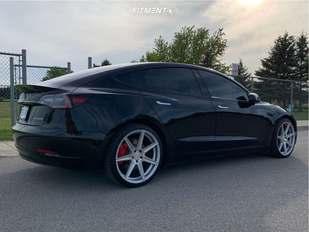 2020 Tesla 3 Performance with 20x9 Ferrada F8-fr7 and Michelin 235x35 ...
