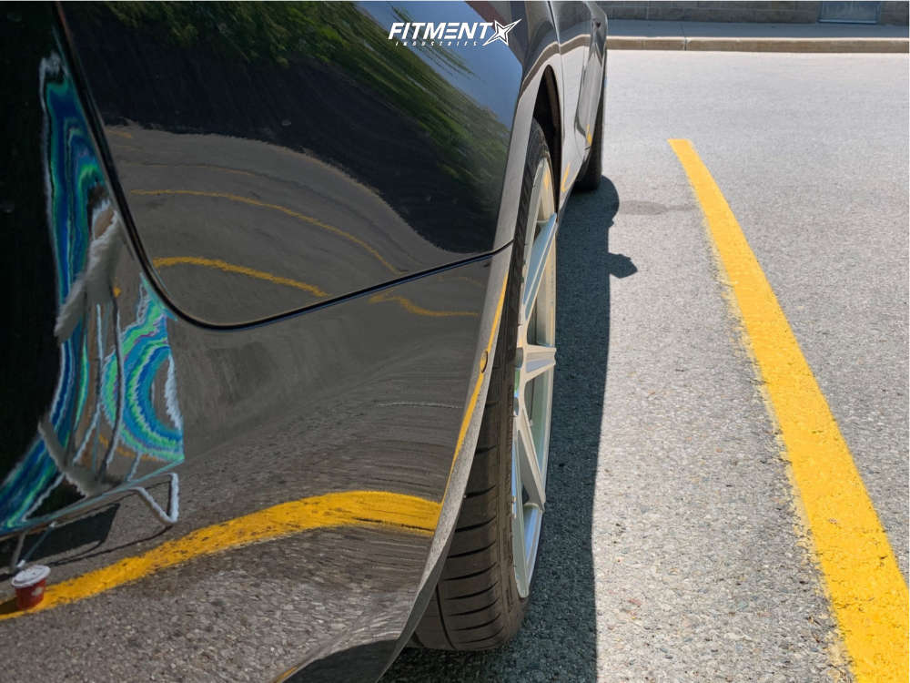 2020 Tesla 3 Performance with 20x9 Ferrada F8-fr7 and Michelin 235x35 ...