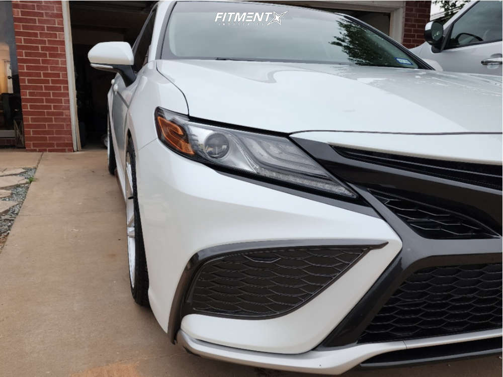 2021 Toyota Camry XSE with 19x8.5 ESR Rf15 and Vercelli 235x40 on ...