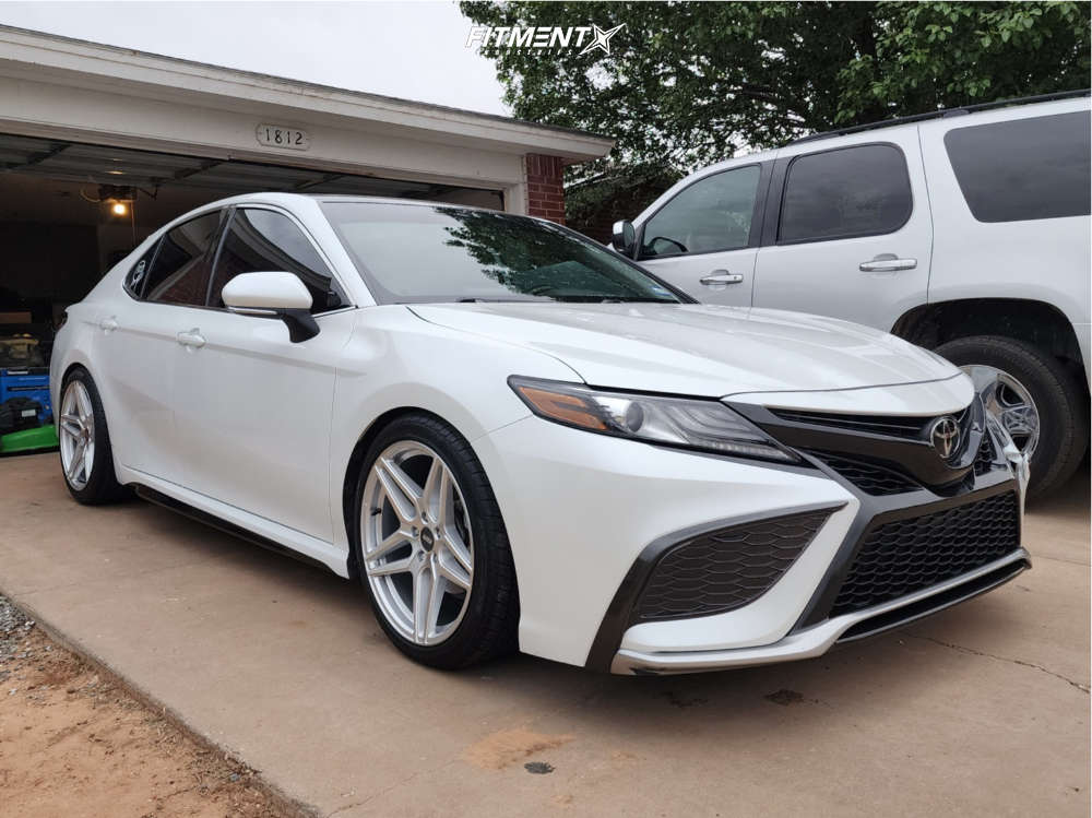 2021 Toyota Camry XSE with 19x8.5 ESR Rf15 and Vercelli 235x40 on ...