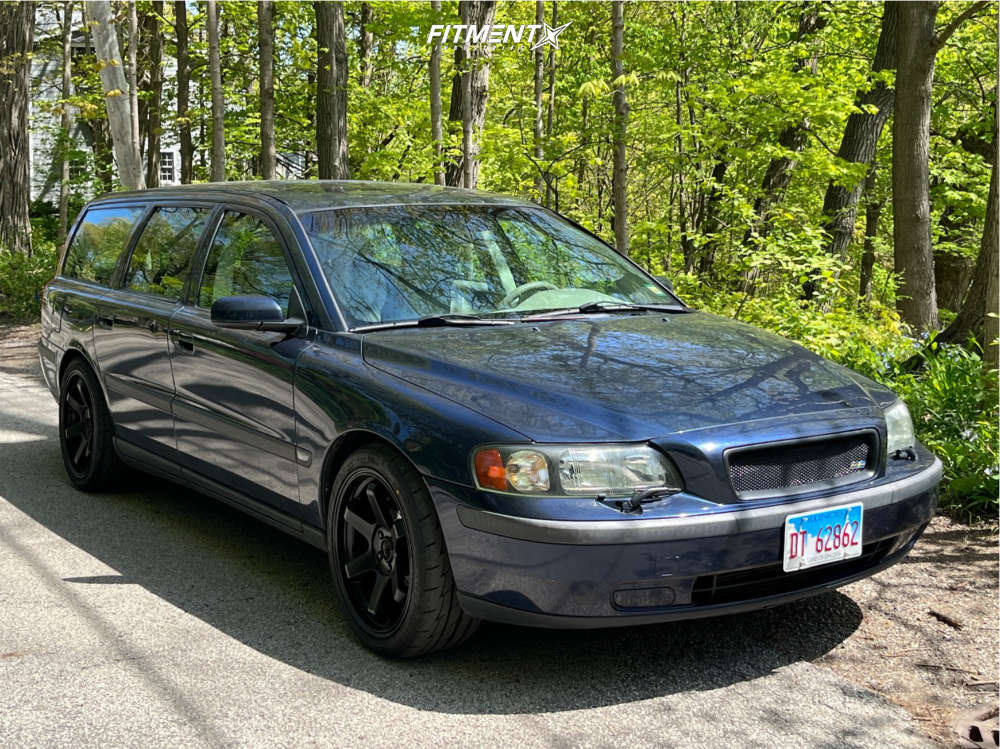 2004 Volvo V70 2.5T with 18x8.5 MST Mt01 and Firestone 255x35 on ...
