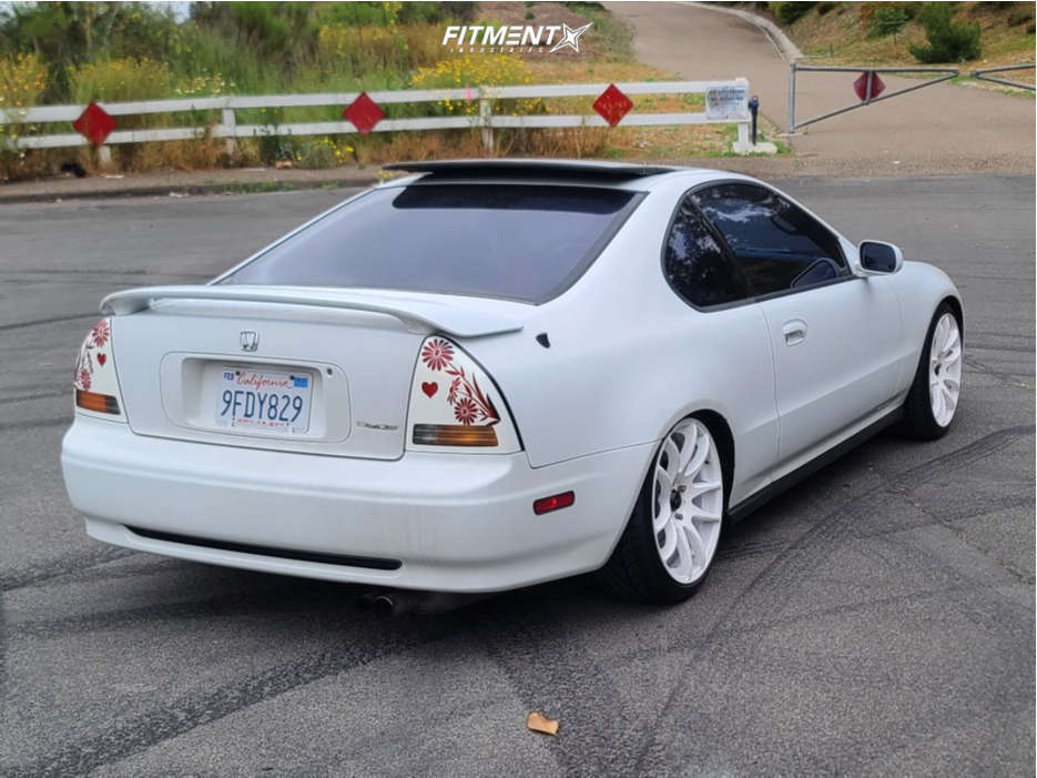1992 Honda Prelude Si with 17x8 Vors Tr4 and Nitto 205x40 on Coilovers ...