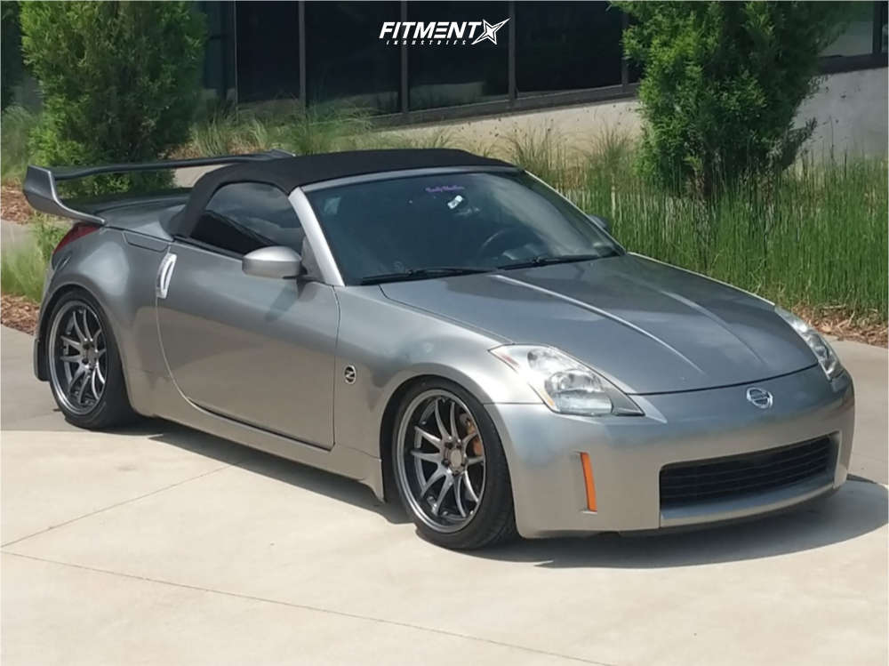 2005 Nissan 350Z Grand Touring with 19x9.5 Aodhan Ds02 and Vercelli ...