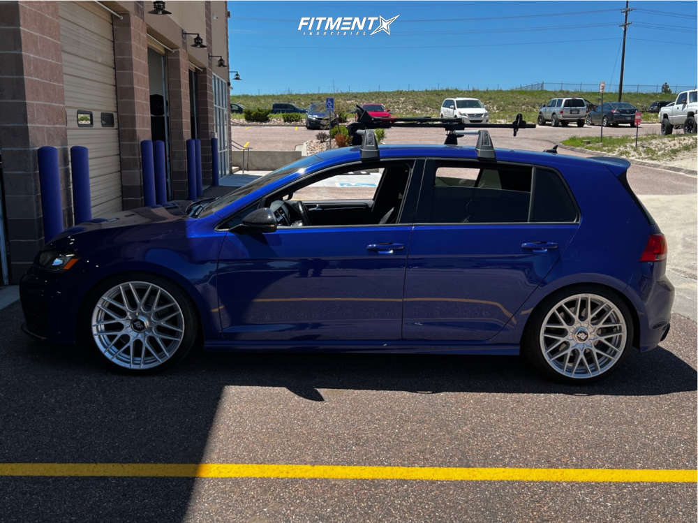 2017 Volkswagen Golf R Base with 19x8.5 Rotiform Rse and Continental ...