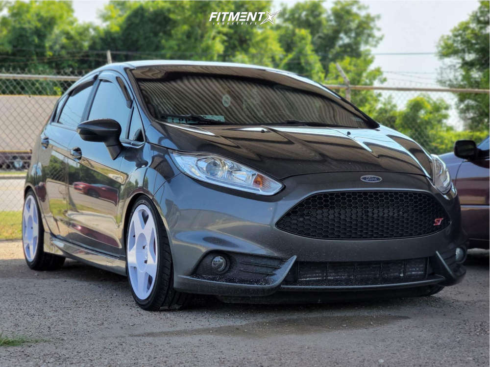 2016 Ford Fiesta ST with 17x7.5 Fifteen52 Tarmac and Yokohama 215x40 on ...