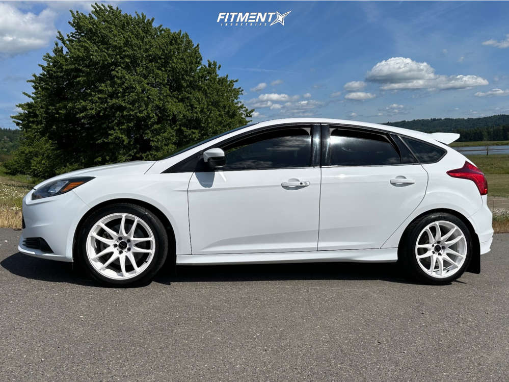 2013 Ford Focus ST with 18x8.5 Vors Tr4 and General 245x40 on Stock ...