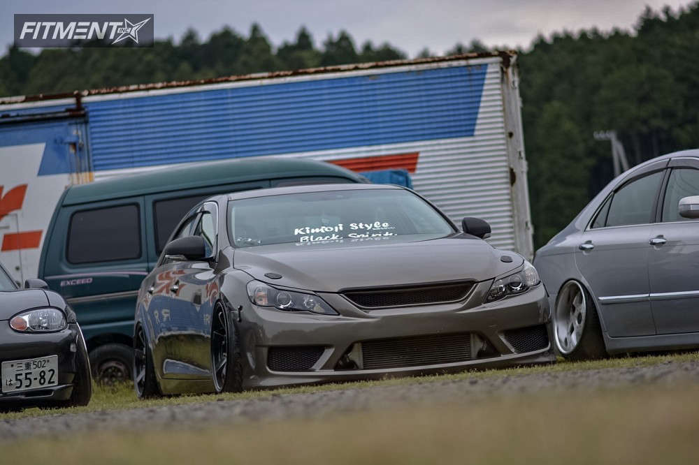 2017 Toyota Cressida Base with 18x9.5 STANCEMAGIC and Triangle 215x35 ...