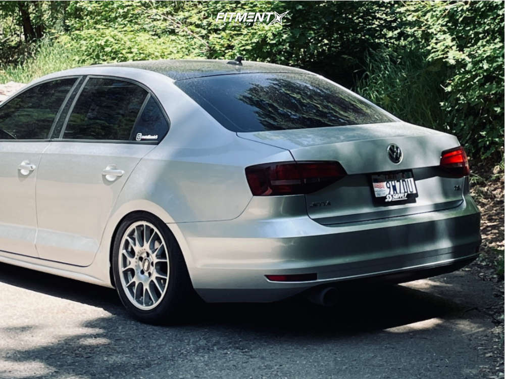 2016 Volkswagen Jetta SE with 17x8.5 BBS Ch-r and Sentury 225x45 on ...