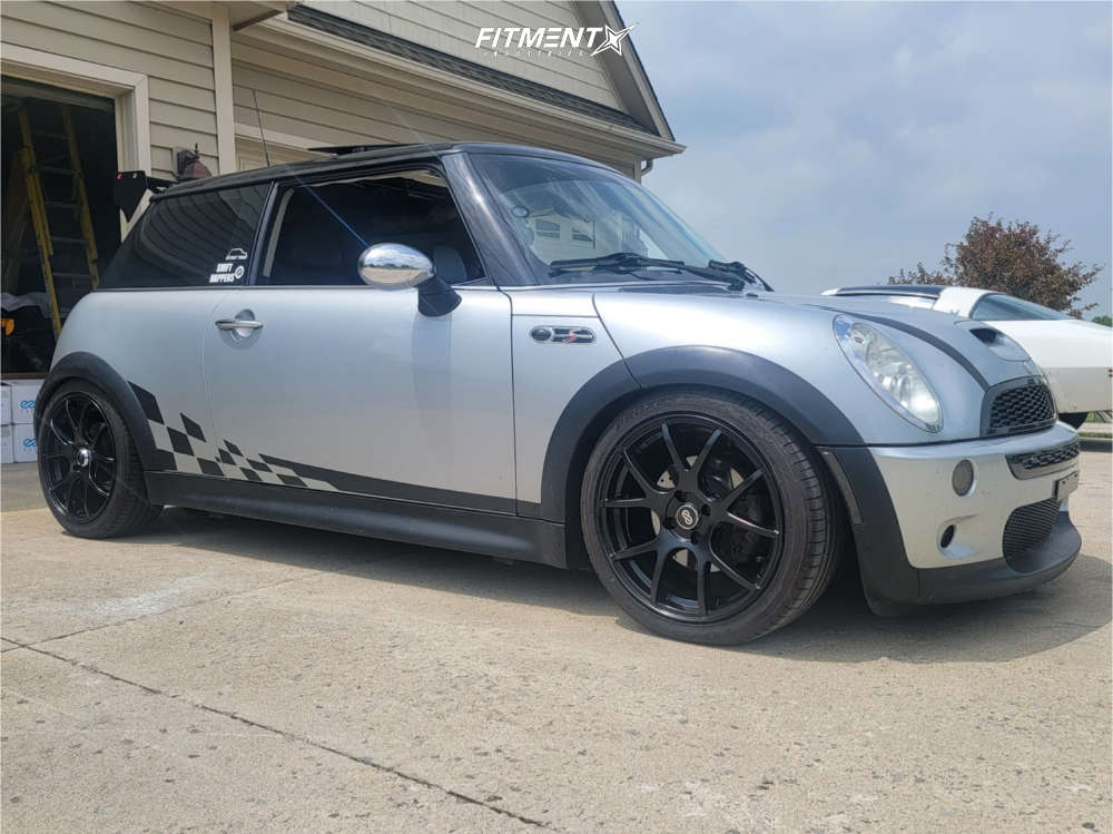 2006 Mini Cooper S with 17x7.5 Enkei M52 and Toyo Tires 205x45 on ...