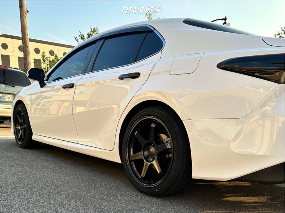 2021 Toyota Camry LE with 19x8.5 9SiX9 Six-1 and Vercelli 235x40 on ...