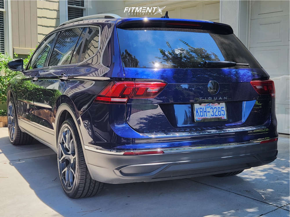 2022 Volkswagen Tiguan SE with 20x9 APR A01 and Lionhart 265x40 on ...