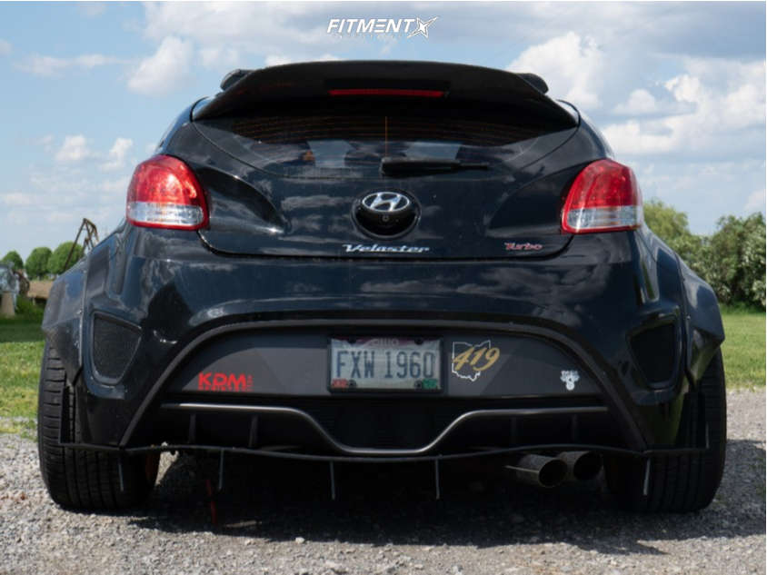 2016 Hyundai Veloster Turbo with 18x11 Cosmis Racing Xt-006r and ...