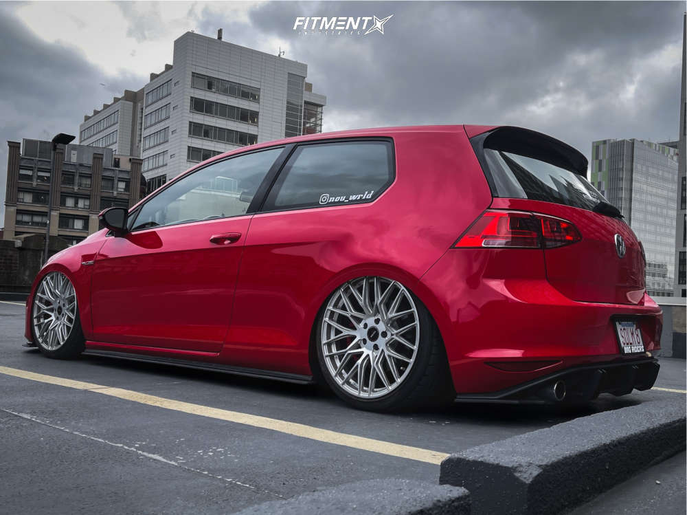 2015 Volkswagen GTI SE with 19x8.5 Momo RF Series Catania and Kumho ...