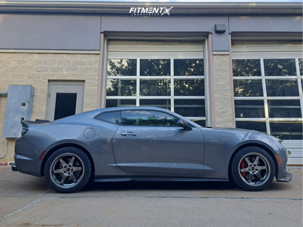 2022 Chevrolet Camaro LT1 with 18x9.5 Vors Tr37 and Nitto 245x45 on ...