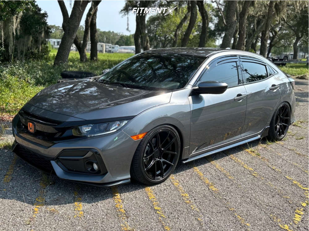 2021 Honda Civic Sport with 18x8.5 AVID1 SL02 and Delinte 225x35 on ...
