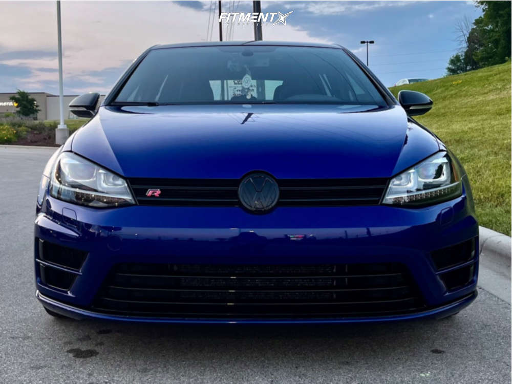2016 Volkswagen Golf R Base with 18x8.5 Fifteen52 Tarmac and Toyo Tires ...