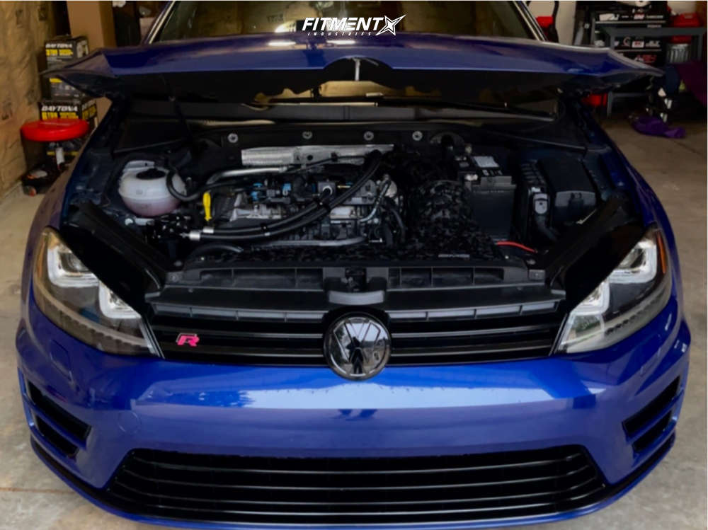 2016 Volkswagen Golf R Base with 18x8.5 Fifteen52 Tarmac and Toyo Tires ...