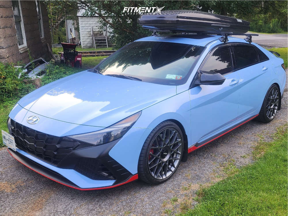 2022 Hyundai Elantra N Base with 19x8.5 Rotiform Blq-c and Michelin ...