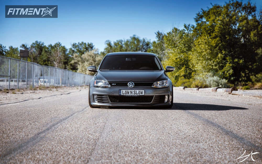 2012 Volkswagen Jetta GLI with 18x9.5 Rotiform Tmb and Nankang 215x35 ...