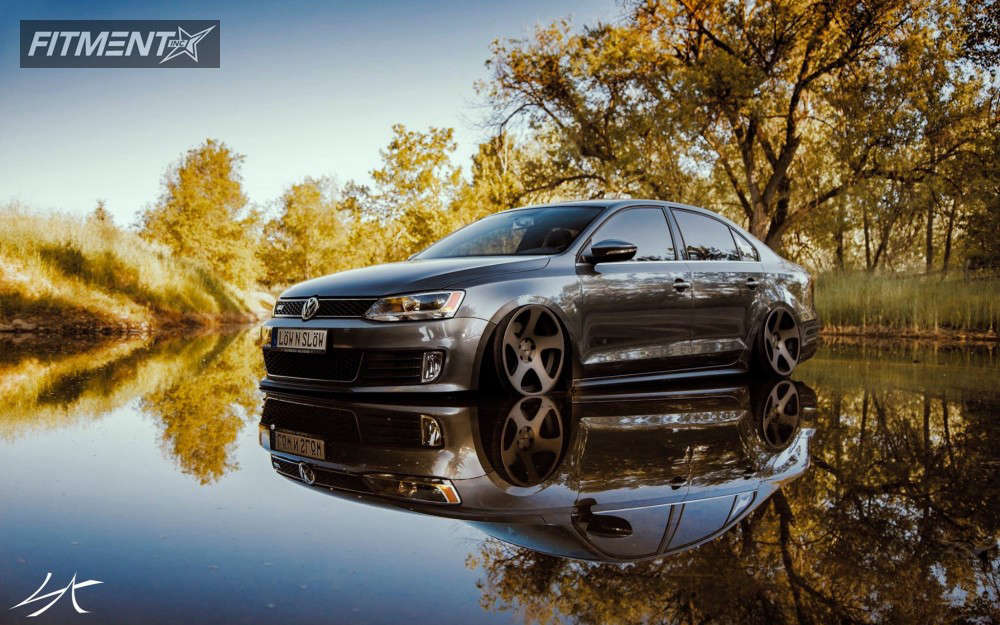 2012 Volkswagen Jetta GLI with 18x9.5 Rotiform Tmb and Nankang 215x35 ...