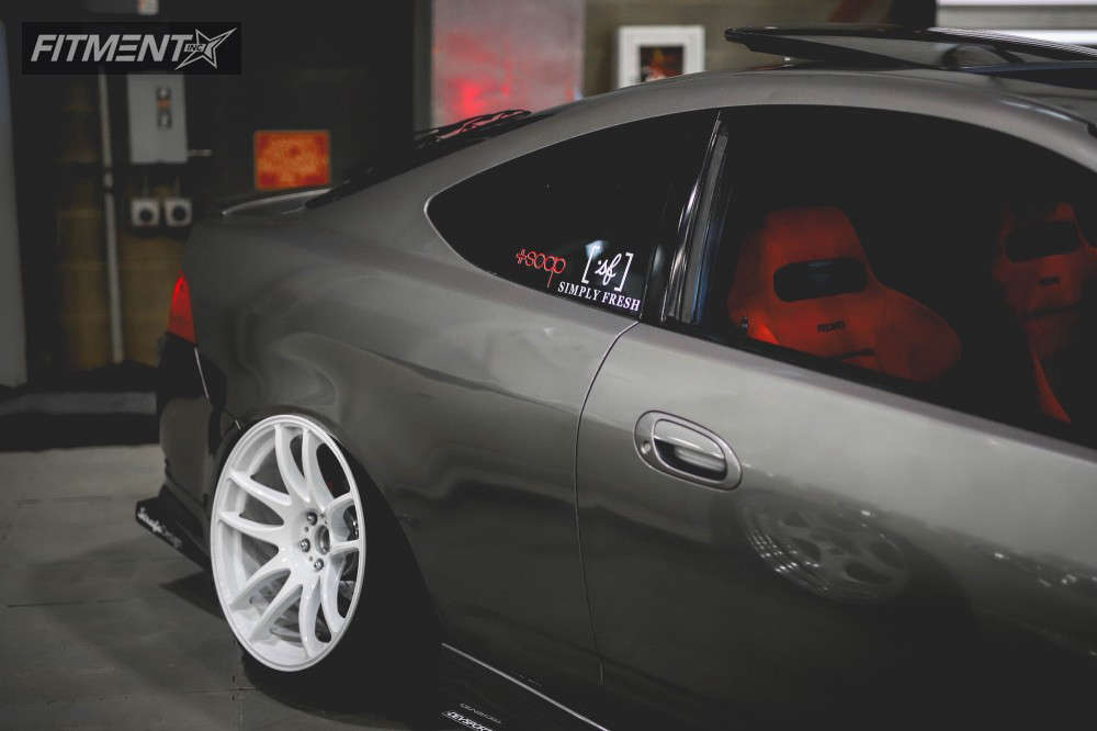 2006 Acura RSX Type-S with 18x9.5 ESR Sr08 and Hankook 225x40 on Air ...