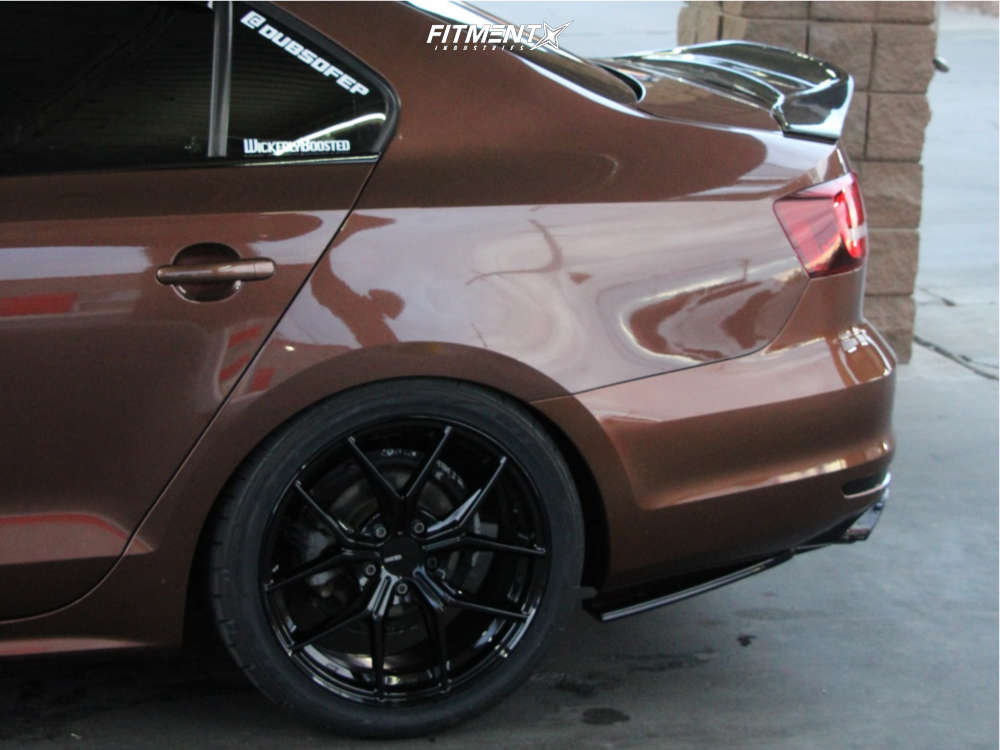 2017 Volkswagen Jetta SE with 18x8 Enkei Tsr-x and Nitto 235x40 on ...