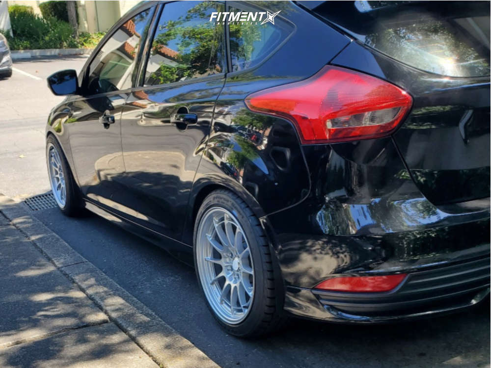 2016 Ford Focus ST with 18x9.5 Enkei Nt03m and BFGoodrich 245x40 on ...