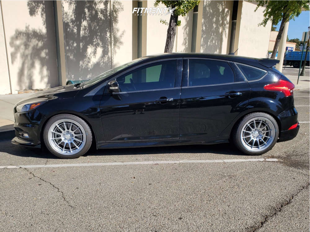 2016 Ford Focus ST with 18x9.5 Enkei Nt03m and BFGoodrich 245x40 on ...
