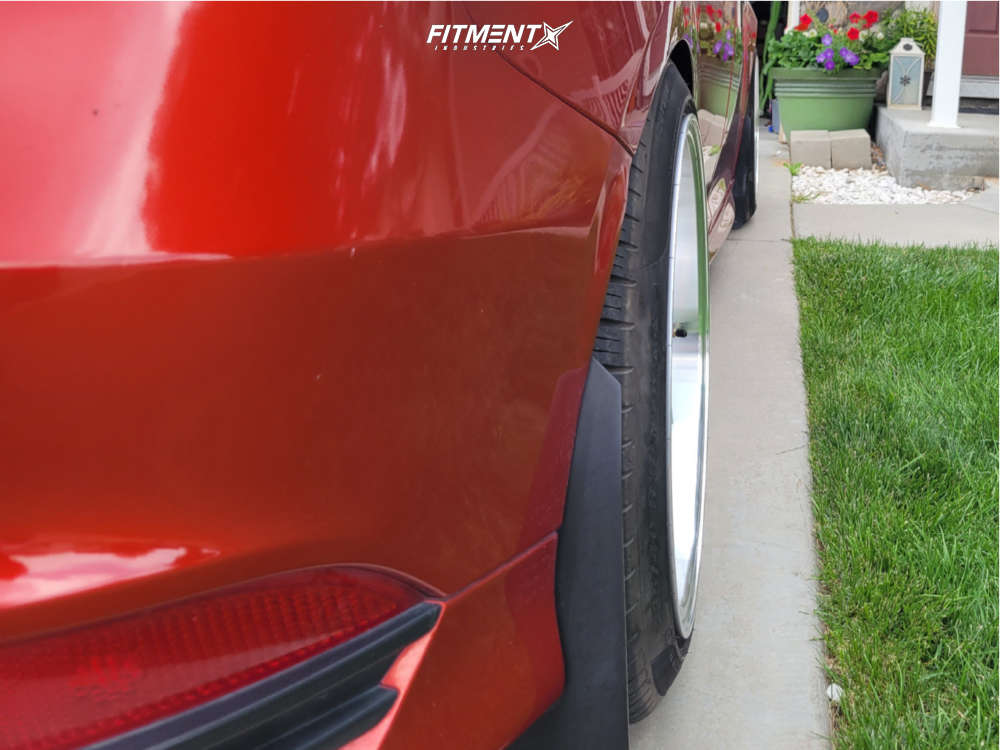 2018 Ford Focus ST with 18x9.5 ESR Cs15 and Pirelli 235x35 on Coilovers ...