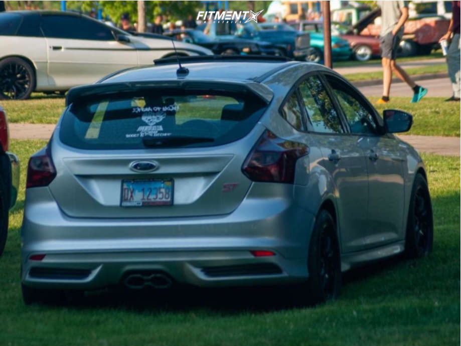 2013 Ford Focus ST with 18x8.5 Whistler Kr1 and Nitto 235x35 on Stock ...