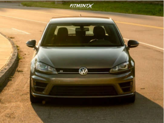 2016 Volkswagen Golf R Base with 19x8.5 Advanti Racing Hybris and ...