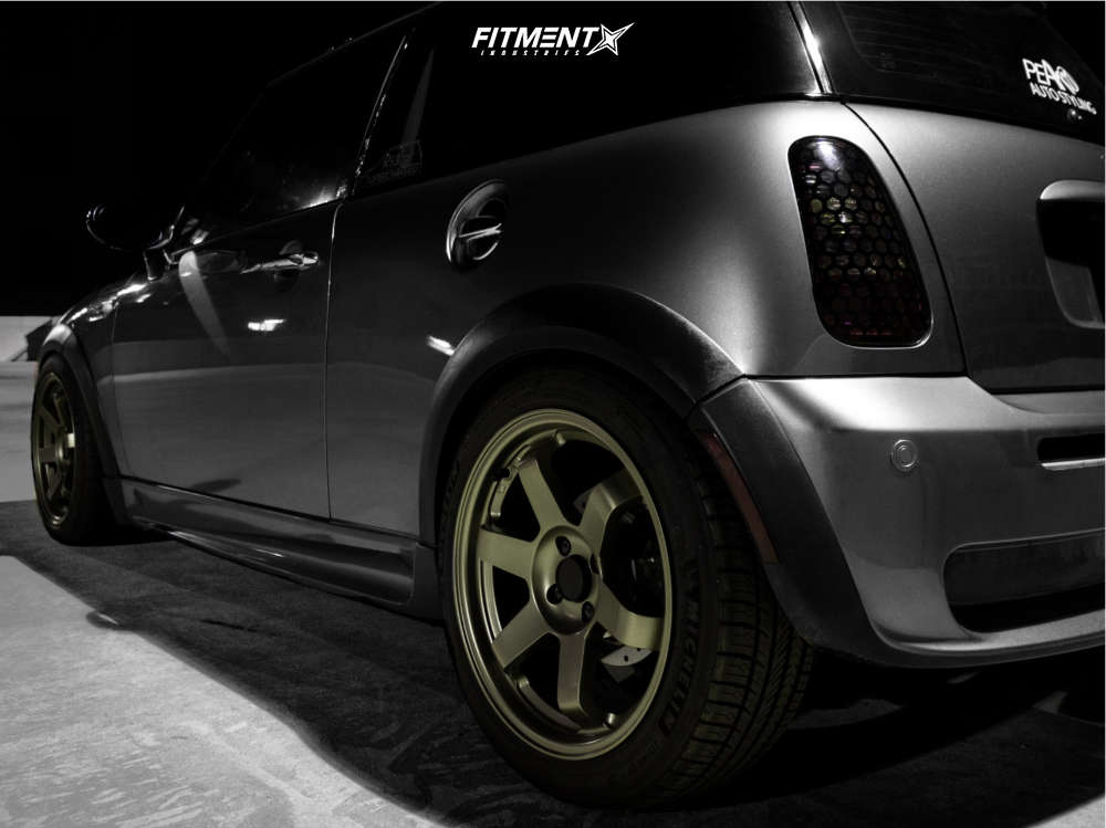 2004 Mini Cooper S with 17x8 AVID1 Av6 and Michelin 215x45 on Lowering ...