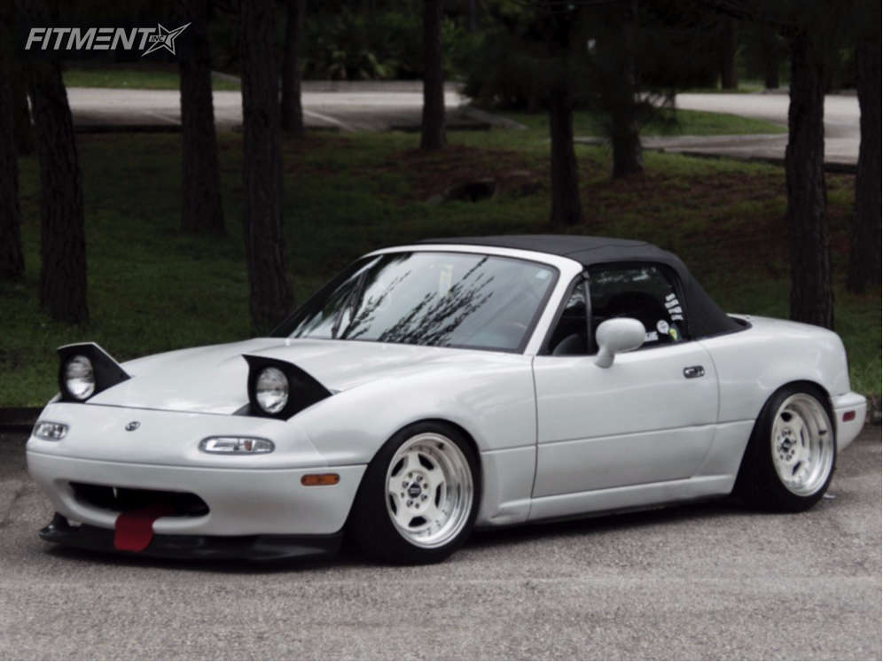 1992 Mazda MX-5 Miata Base with 15x8 STR 512 and Toyo Tires 195x45 on ...
