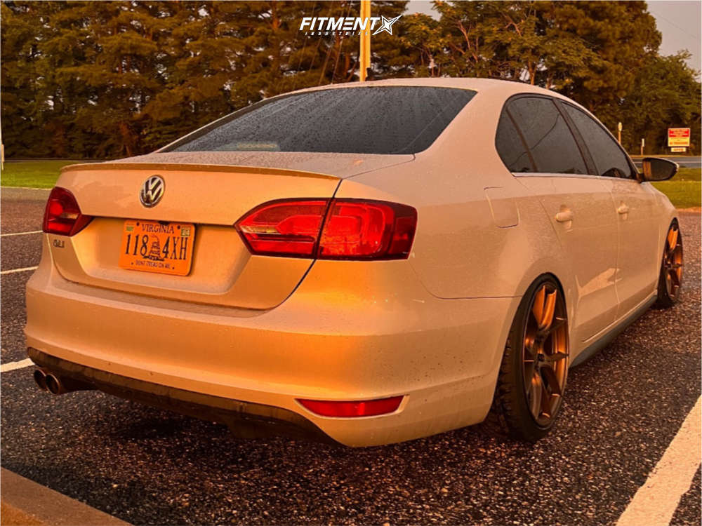 2013 Volkswagen Jetta GLI with 18x8.5 Aodhan Ah11 and Nitto 215x40 on ...