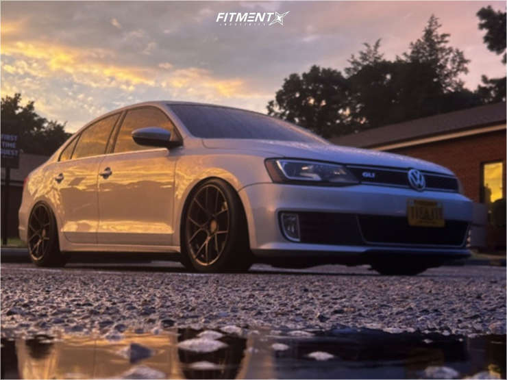 2013 Volkswagen Jetta GLI with 18x8.5 Aodhan Ah11 and Nitto 215x40 on ...