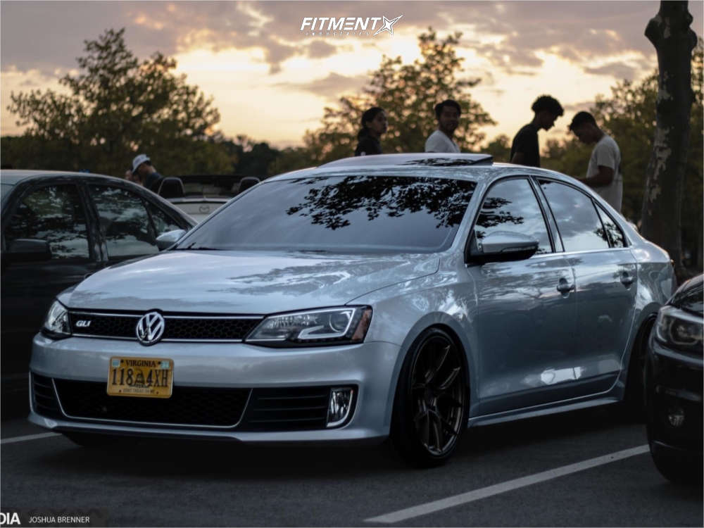 2013 Volkswagen Jetta GLI with 18x8.5 Aodhan Ah11 and Nitto 215x40 on ...