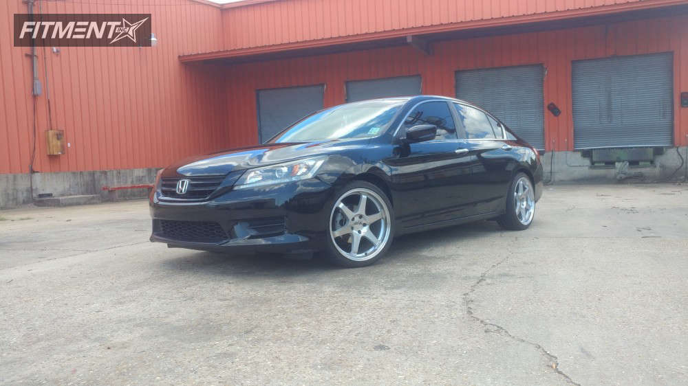 2013 Honda Accord 4dr Sedan (2.4L 4cyl 6A) with 19x8.5 Varrstoen ES2 ...