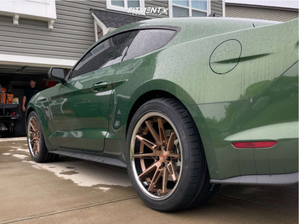 2022 Ford Mustang GT Premium with 20x10 Ferrada Cm2 and Kumho 265x35 on ...