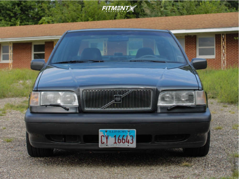 1996 Volvo 850 GLT with 17x8 Vors Sp1 and Hankook 225x45 on Lowering ...