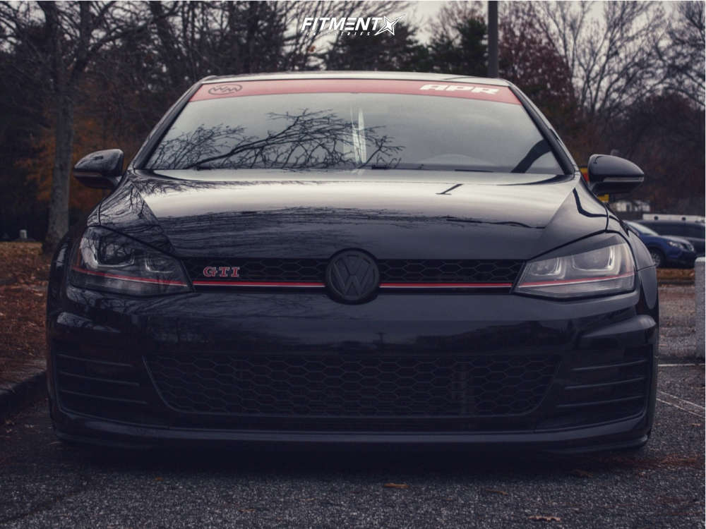 2017 Volkswagen GTI Performance with 18x8.5 Fifteen52 Tarmac and Barum ...