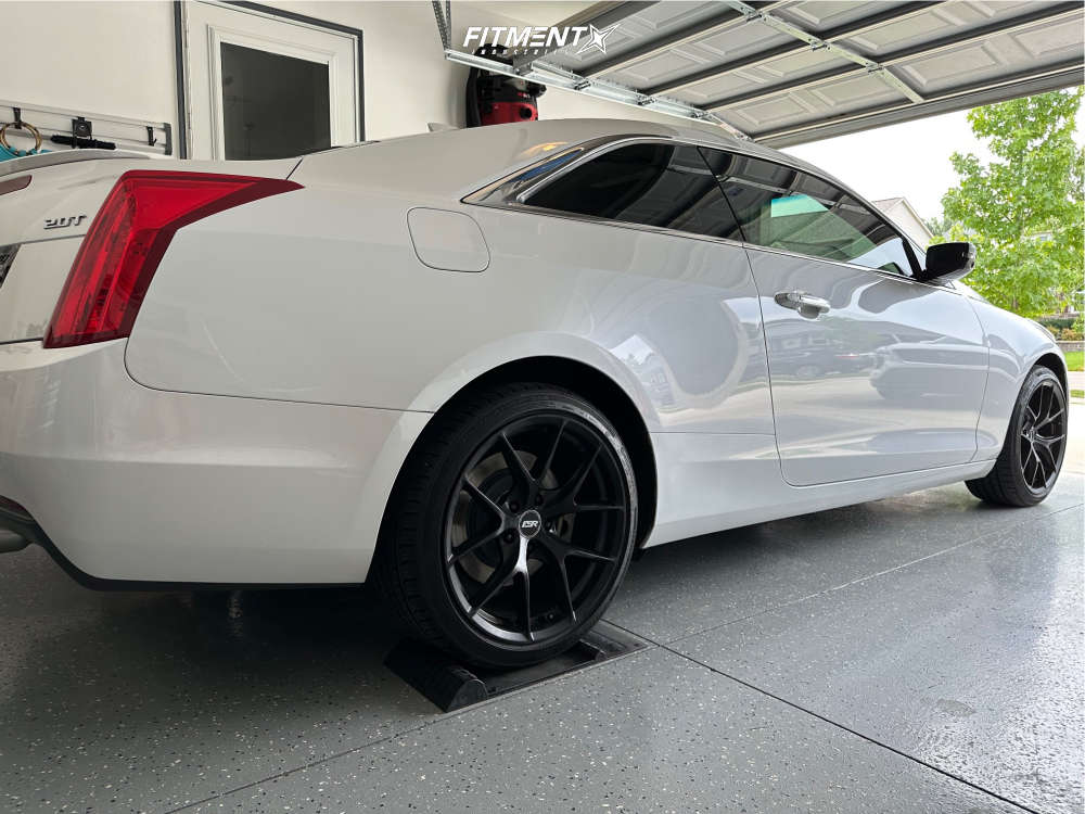 2018 Cadillac ATS Base with 18x8.5 ESR Rf2 and Continental 225x40 on ...
