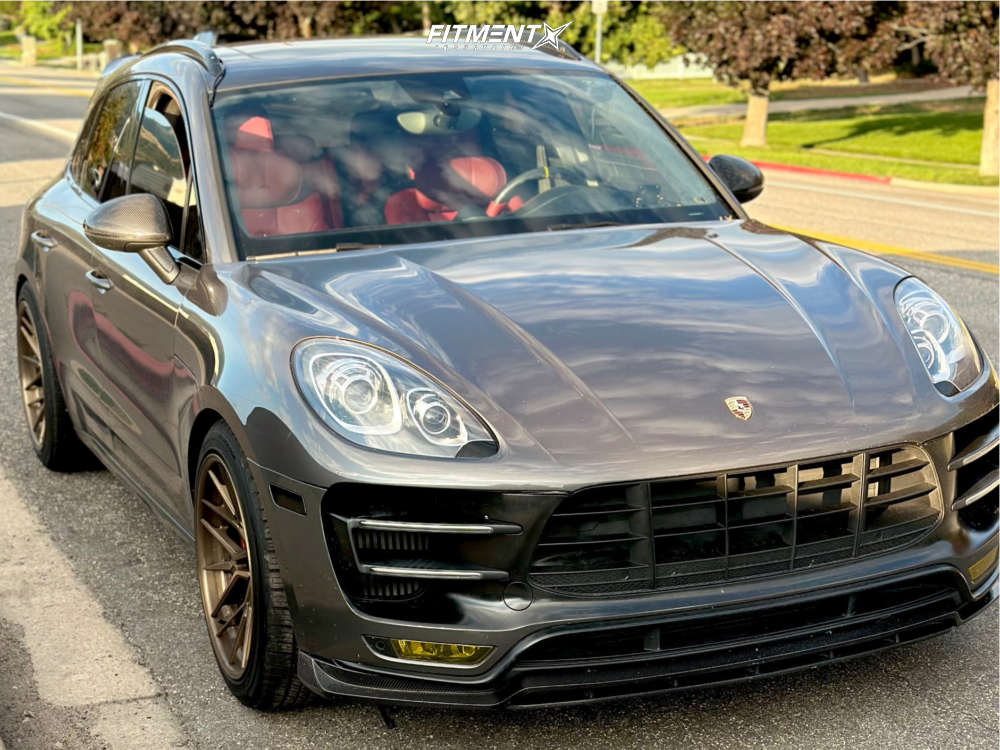 2016 Porsche Macan Turbo with 20x10.5 Vossen MX-3 and Continental ...