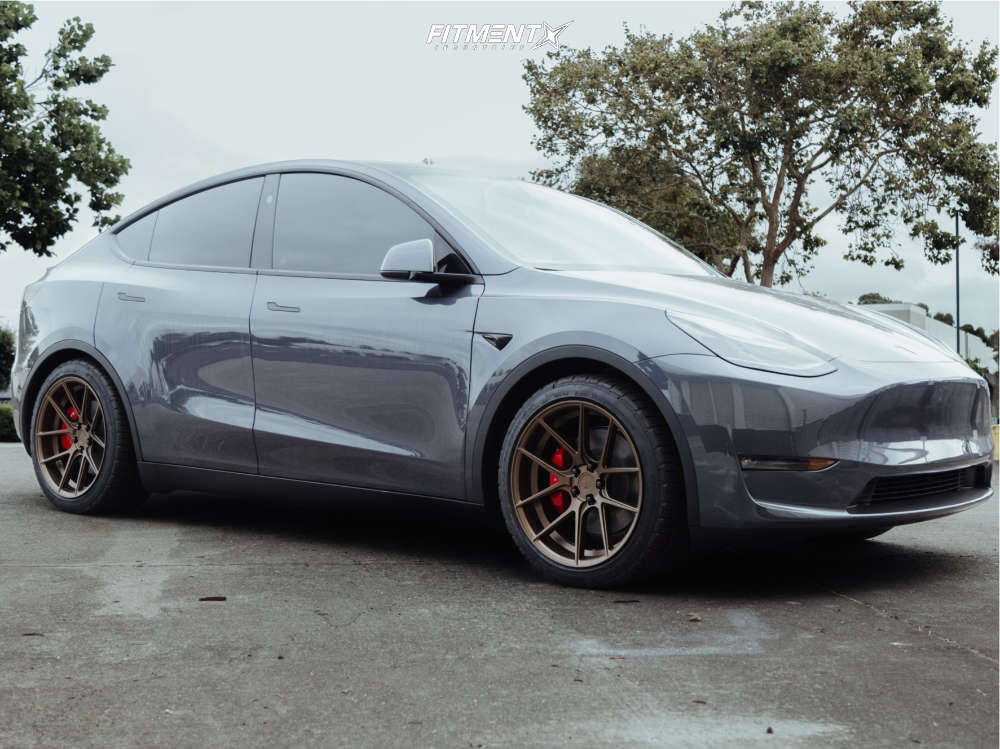 2023 Tesla Y Performance with 20x10.5 Aodhan Aff3 and BFGoodrich 275x40 ...