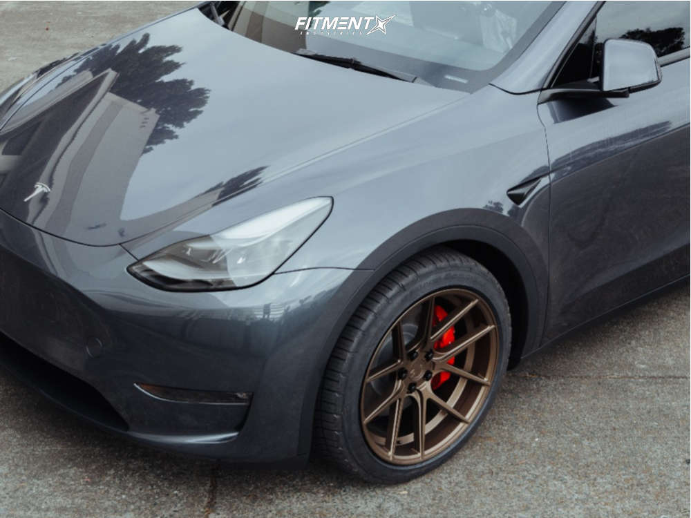 2023 Tesla Y Performance with 20x10.5 Aodhan Aff3 and BFGoodrich 275x40 ...