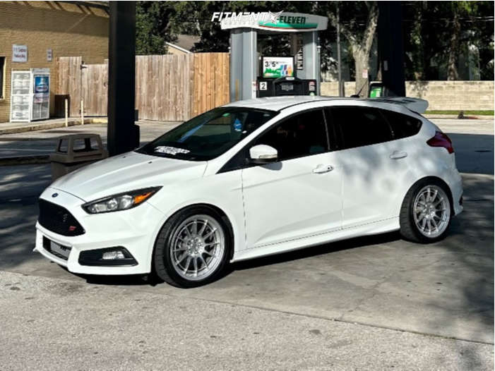 2017 Ford Focus ST with 18x9.5 Enkei Nt03 and Falken 235x40 on Lowering ...