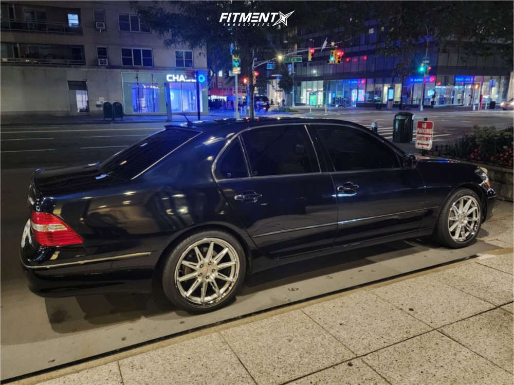 2004 Lexus LS430 Base with 19x8.5 Ferrada Cm2 and Vercelli 235x40 on ...