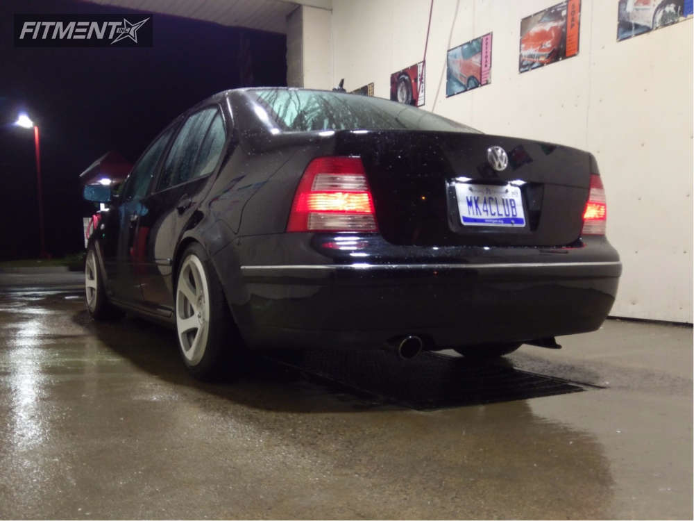 2002 Volkswagen Jetta GLS 4dr Sedan (2.0L 4cyl 4A) with 17x8 AVID1 AV50 ...