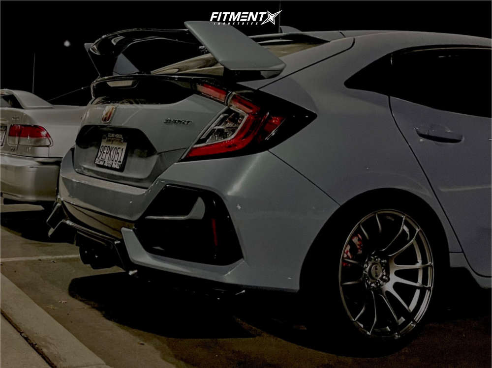 2017 Honda Civic Sport with 18x9.5 F1R F107 and Kumho 235x40 on ...