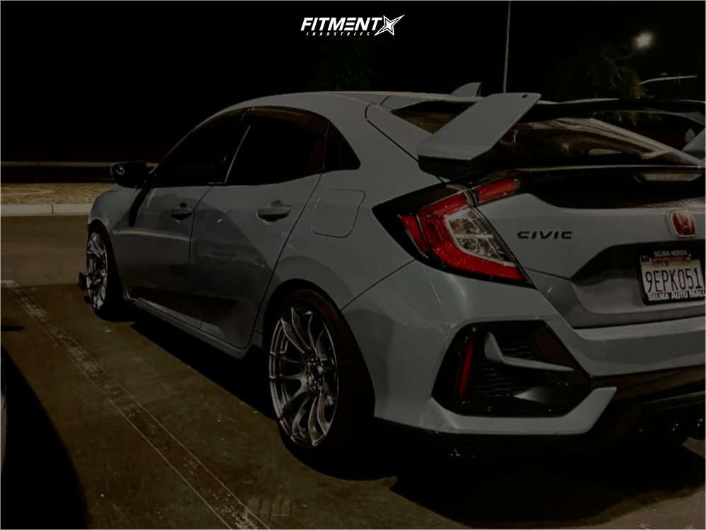 2017 Honda Civic Sport with 18x9.5 F1R F107 and Kumho 235x40 on ...