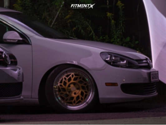 2014 Volkswagen Jetta TDI with 18x8.5 F1R R32 and Vercelli 225x45 on ...